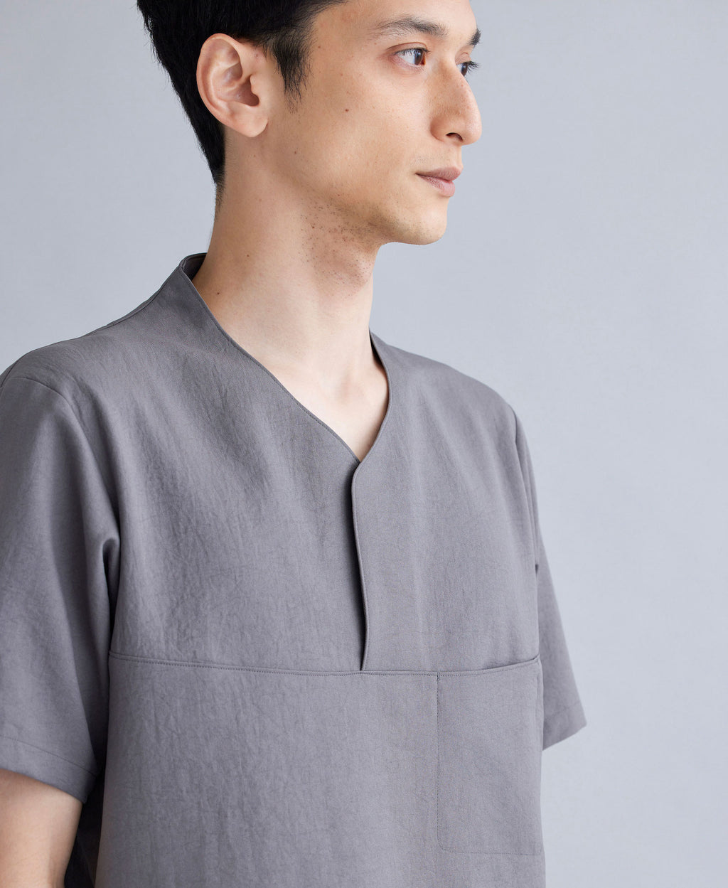 KLUG x RAINMAKER スクラブシャツ – 白衣・スクラブ・メディカルウェアブランドKLUG[クリュッグ]